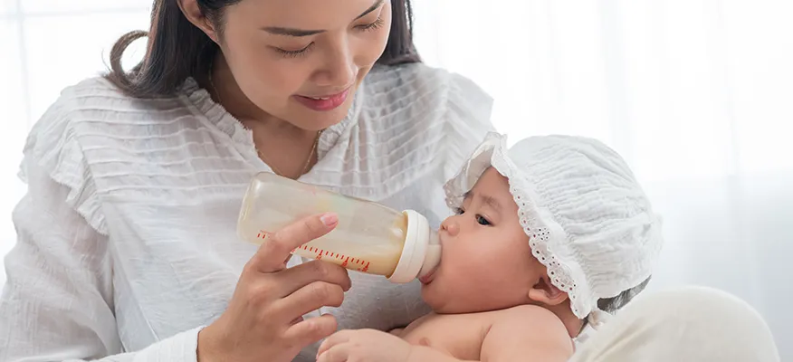 Guide to Formula Feeding: Tips and Best Practices