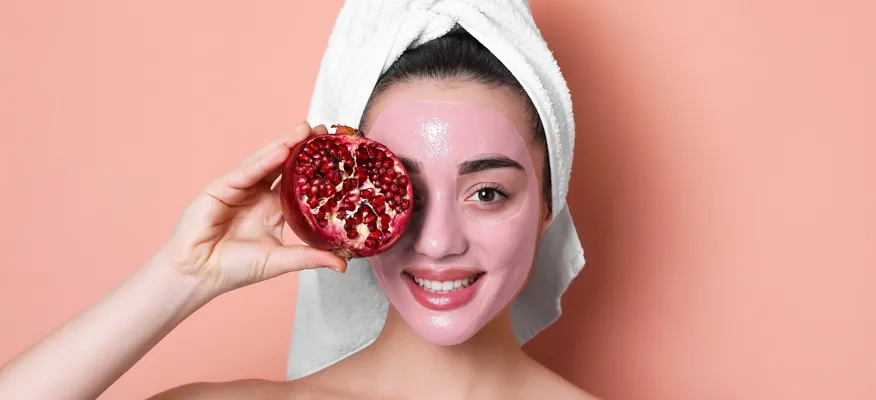 Top 15 Pomegranate Benefits for Glowing Skin Naturally