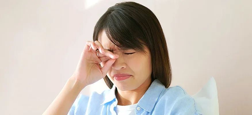 Understanding Gritty Eyes: Causes, Symptoms and Treatments